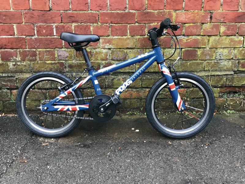 Bike test: Islabikes Cnoc 16 vs Frog 48 | Cycling UK